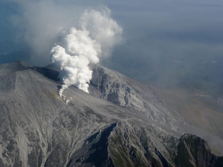 Letusan Letusan: Sistem peringatan gunung berapi baru mendengar bumi ...